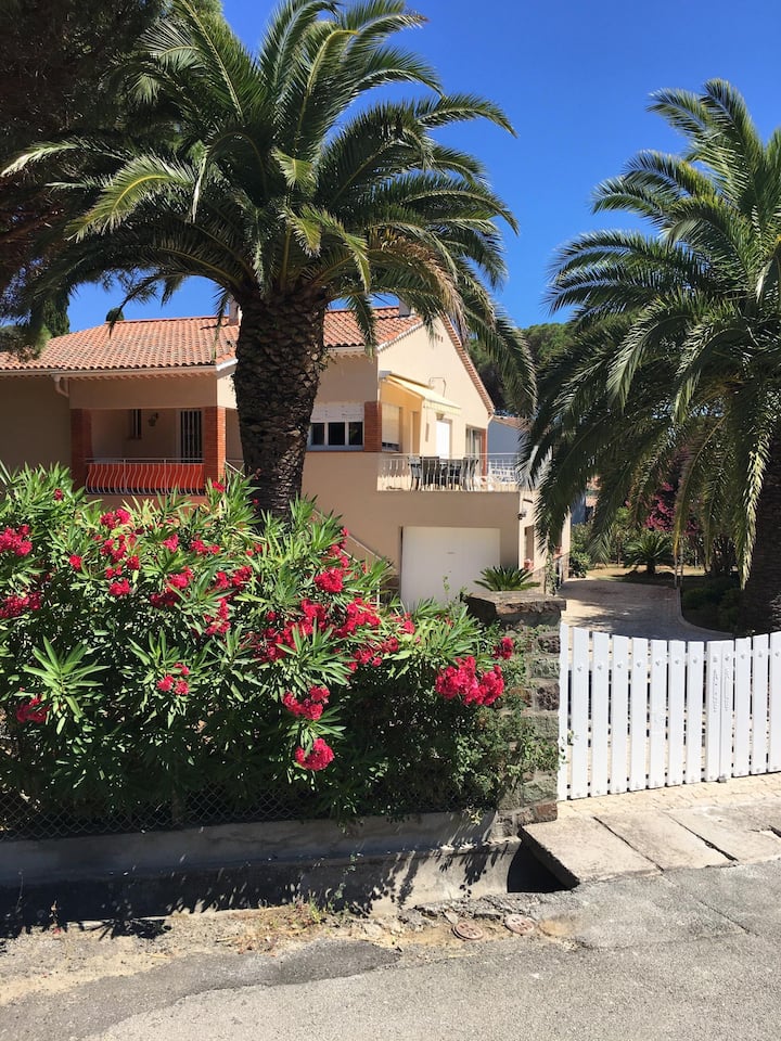 Spacieux Haut De Villa à 700m De La Mer 3 Chambres - Les Issambres