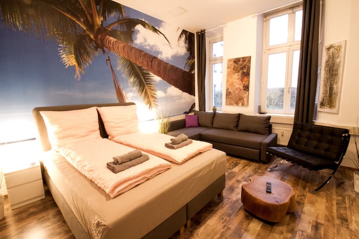 ★Biggest★wifi★netflix★wide Screen★near Subway★ - Berlin