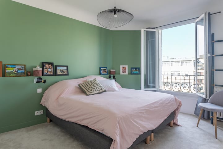 Grand Appartement Familial à Courbevoie - Clichy