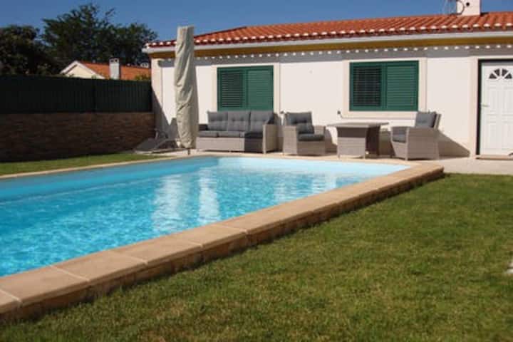Casa Térrea Em Azeitão - Azeitão