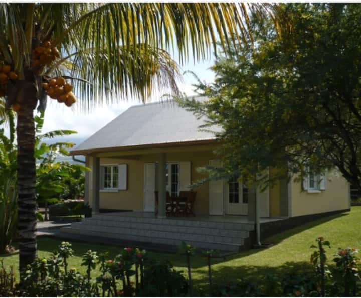 Maison Meublé Climatisé Tout Confort Avec Piscine. - La Réunion