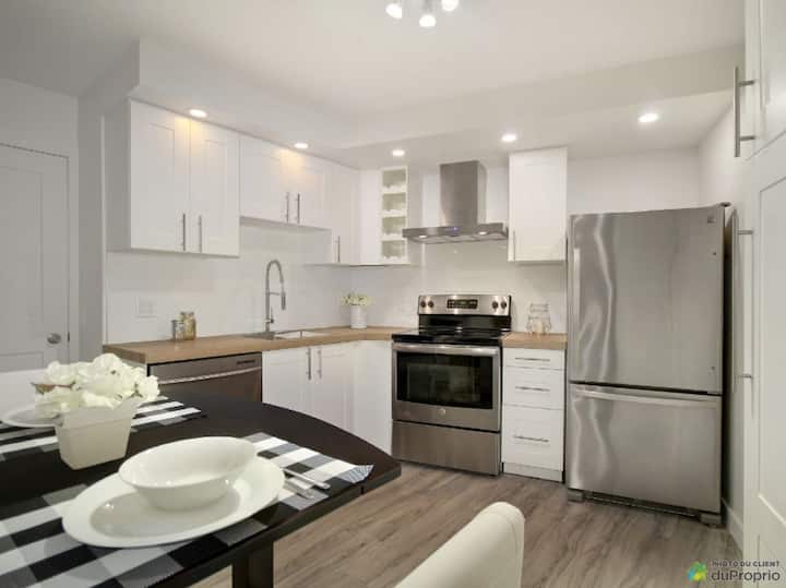 Cozy 2 Bedroom Apartment - Québec