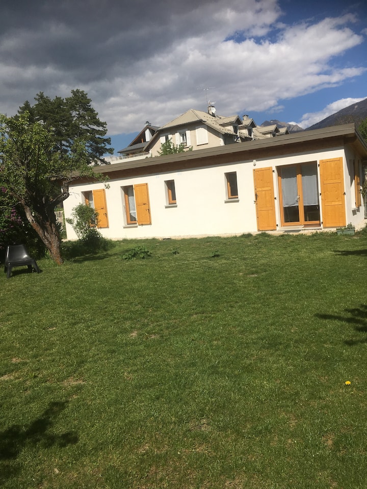 Petite Villa Suzanne à Embrun - Baratier