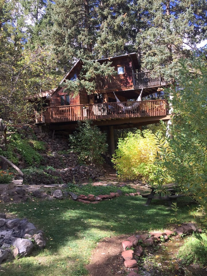 Rocky Mountain Treehouse - Carbondale, CO