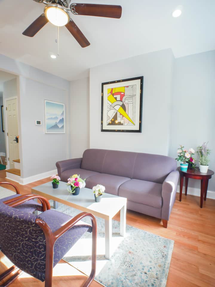 Blossom Room - Affordable Stay Close To Downtown - Baltimore, MD