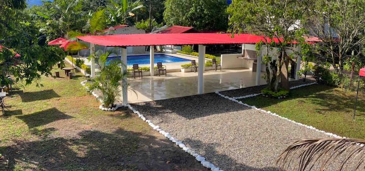 Casa Campestre Con Piscina. - Restrepo