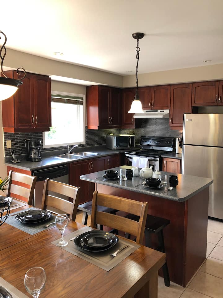 Beautiful 3 Bedroom Exec Home By Nest Suite Living - Oakville