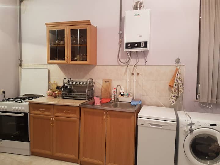 2nd Floor Apt In Sayat-nova. Ideal For Long Stays - Yerevan