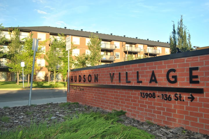 Executive Condo In Northwest Edmonton - Saint Albert