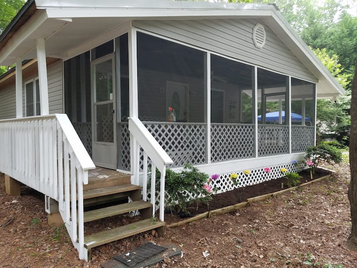 Mary's Beach Cottage - Ocean Pines, MD