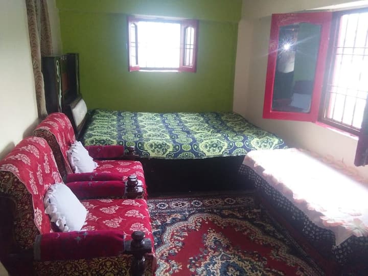 Guru Homestay Near Kausani - Kausani