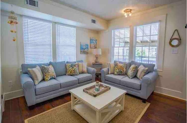 Seaside Villa Unit C With Ocean View From Porch - Tybee Island, GA