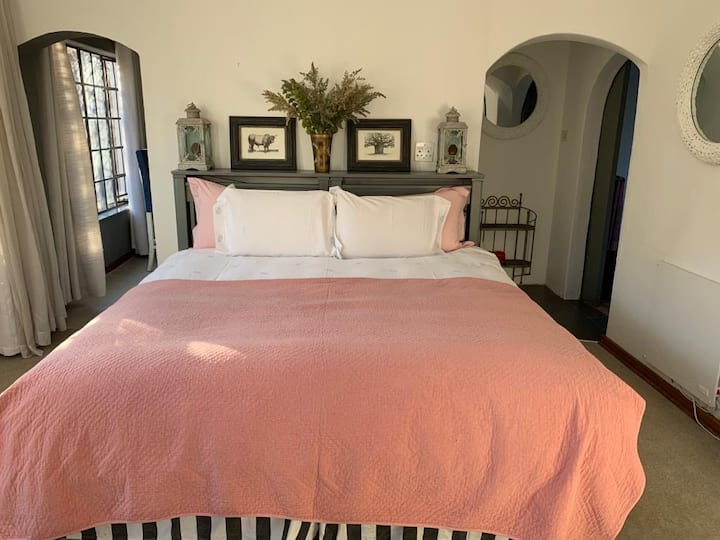 Pottage Cottage, An English Country Experience - Johannesburg