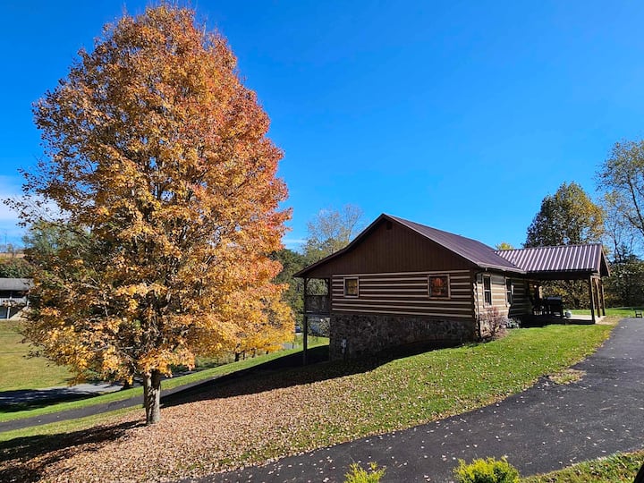 Lakeshore Retreat - Abingdon, VA