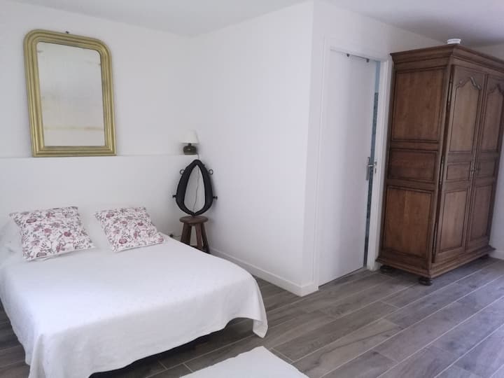 Chambre Indépendante Dans Une Villa - Cassis