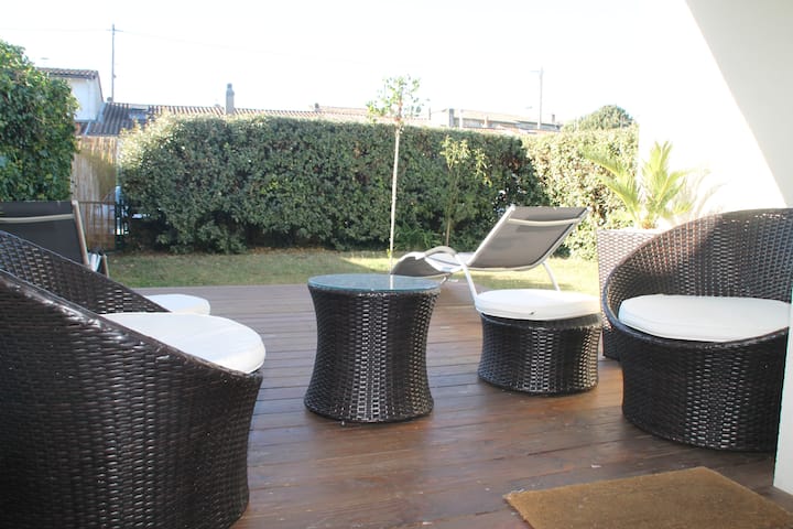 Eng Spoken Gare:appt Calme Terrasse Jardin Parking - Bordeaux