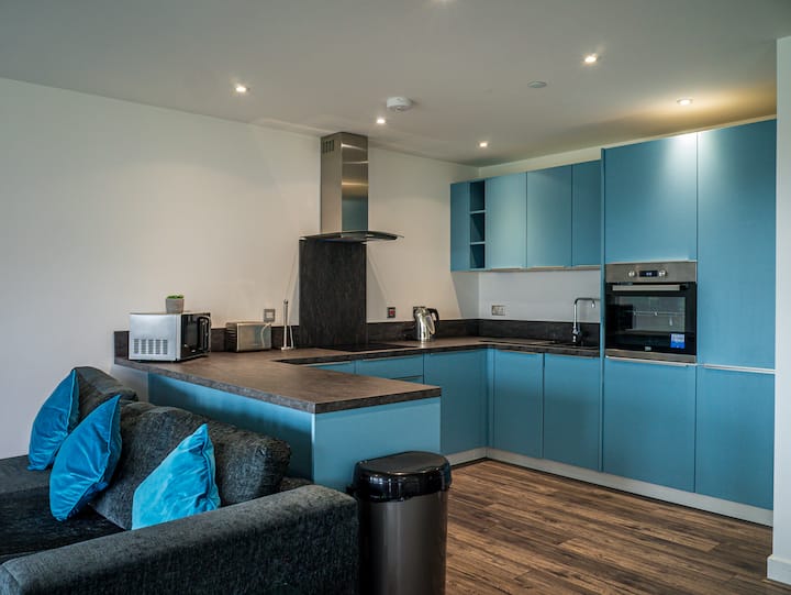 Cedar Court - Attractive Two Bedroom Apartment - コルウィン・ベイ