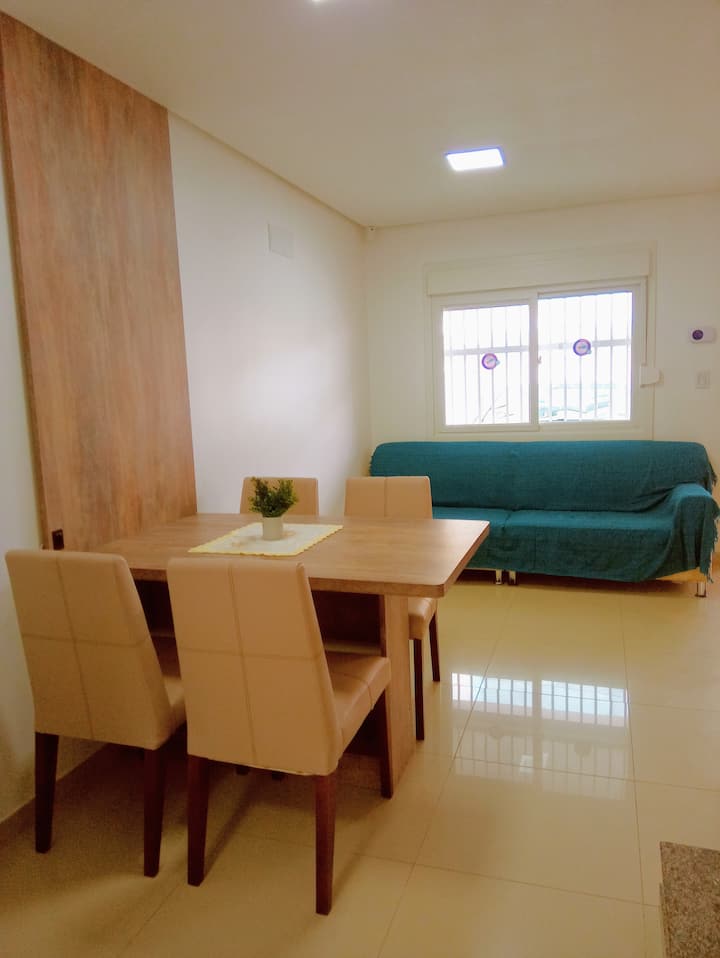 Linda Casa à Beira E No Centro De Tramandaí - Tramandaí