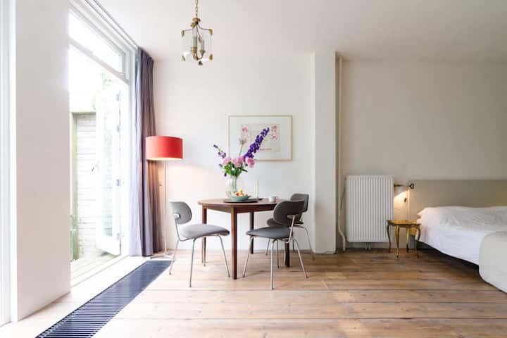 Stylish Private Garden Studio - Amsterdam