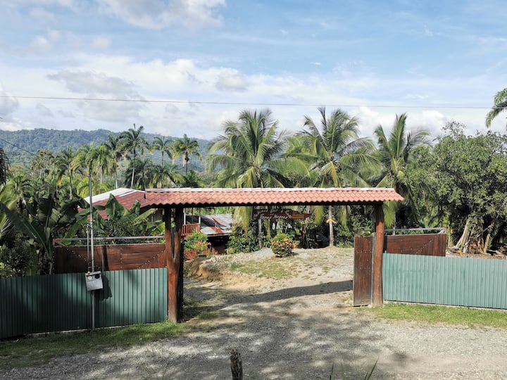 Alojamiento Grupal En Cabinas Rústicas - Limon