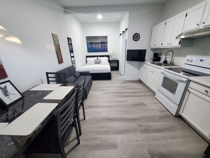 Private Vegas Studio 10 Minutes From Downtown Lv - Las Vegas, NV