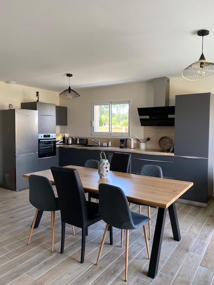 Maison Neuve , Idéalement Situé Pour Vos Vacances. - Lège-Cap-Ferret