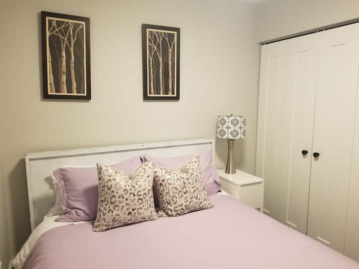 2br Centrally Located In Cozy Hip Logan Square - Columbia Beach, IL