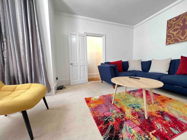 Medway Haven 5br | Sleeps 12.5 | Long Stays - Kent