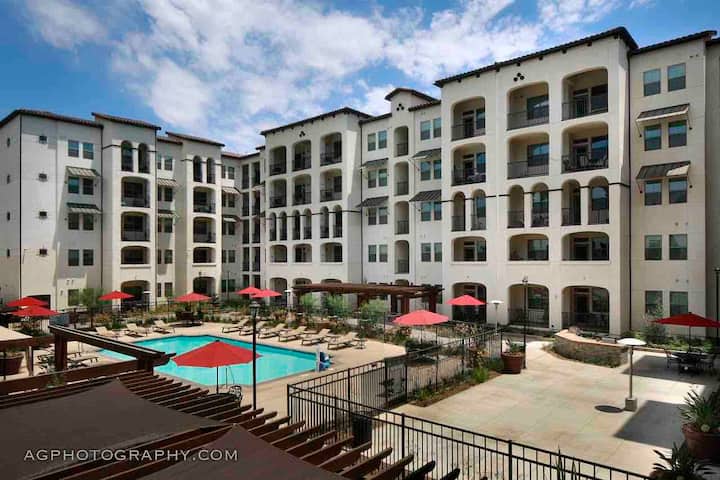 Downtown Riverside City Center Apartment - Riverside, CA