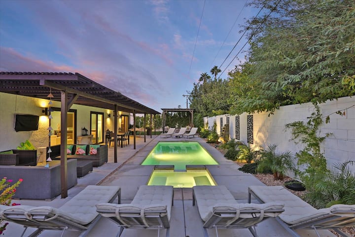 7 Palms With Stunning Backyard Oasis - Palm Springs, CA