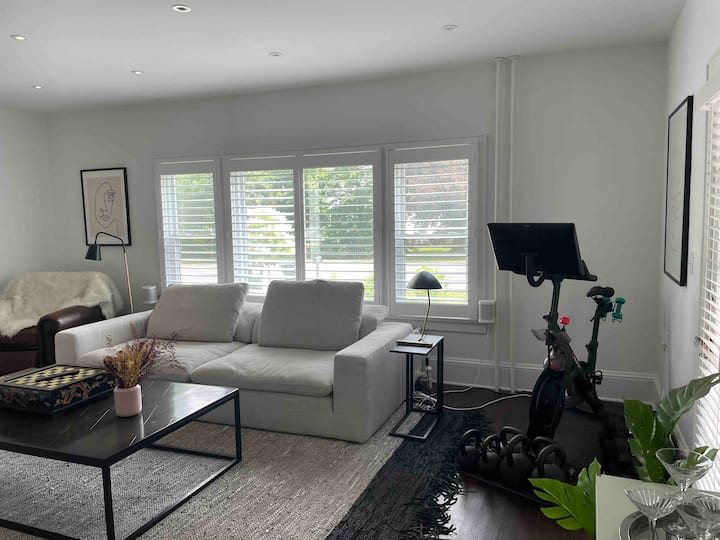 3br Stylish Hudson House W Fenced Backyard - Hudson, NY
