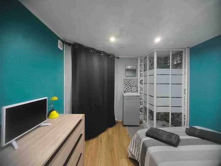 Petit Studio En Plein Centre - Valenciennes