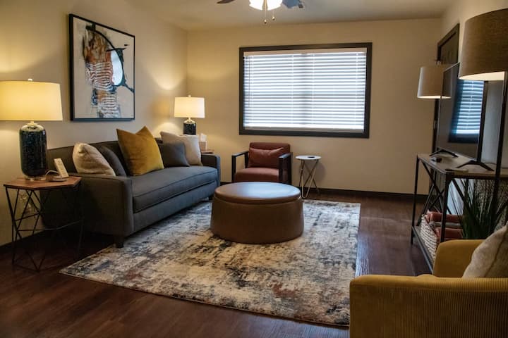 5th Street Suite - Lowell, AR