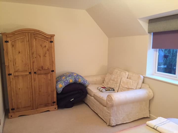 Large Double Room- Friendly House - Brentford