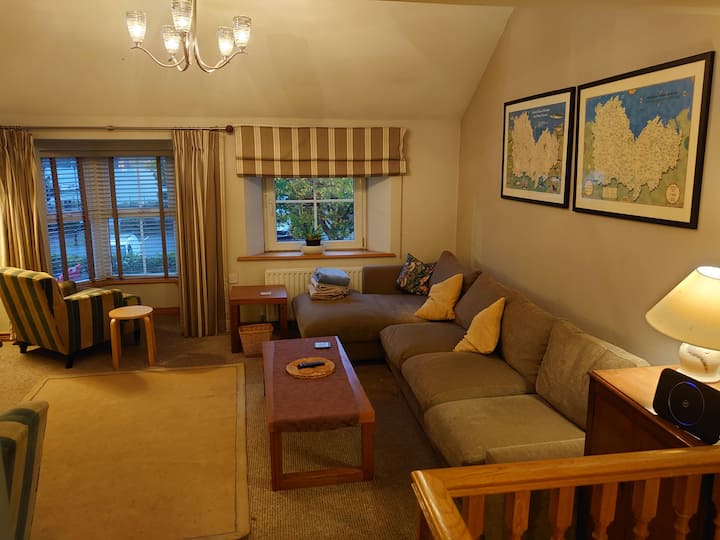 Modern, Beautiful Seaside Home With Free Parking - Newry