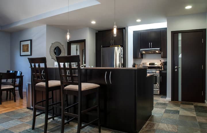 Spacious Gem To Entertain Or Relax - San Francisco, CA