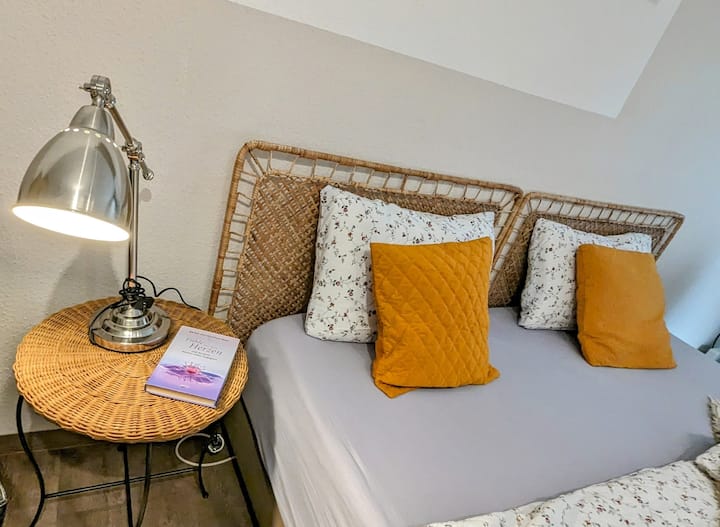 Stufenlose Große Parterre Apartm. Wohn. Für 2 + P. - Remscheid