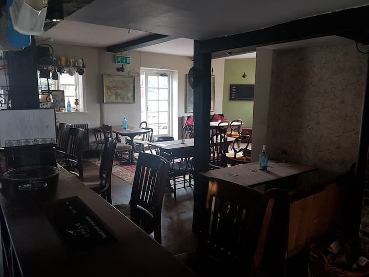 The Fox Inn - Bramdean
Shephard’s Huts - Petersfield