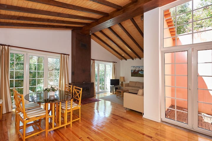 Cosy House In The Nature - Cascais