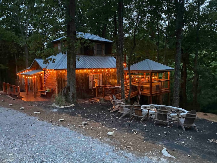 The Outpost- Your Lake Base Camp - Smithville, TN
