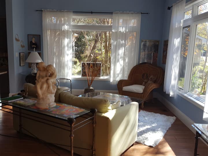 Down Town Room " The Eleni " - Rehoboth Beach, DE