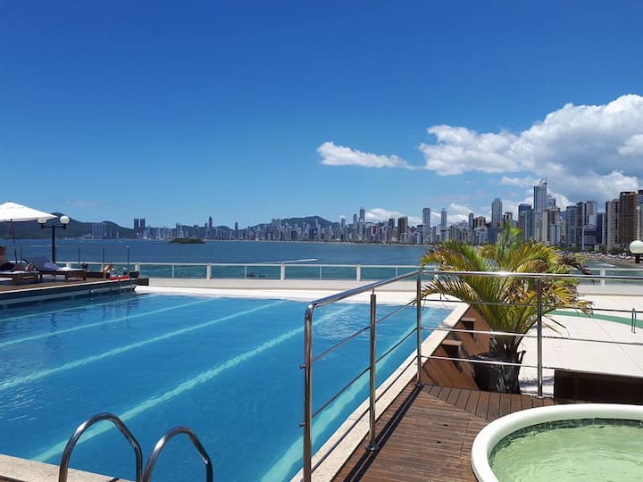 Prédio Frente Mar, Vista Estrada Da Rainha - Balneário Camboriú