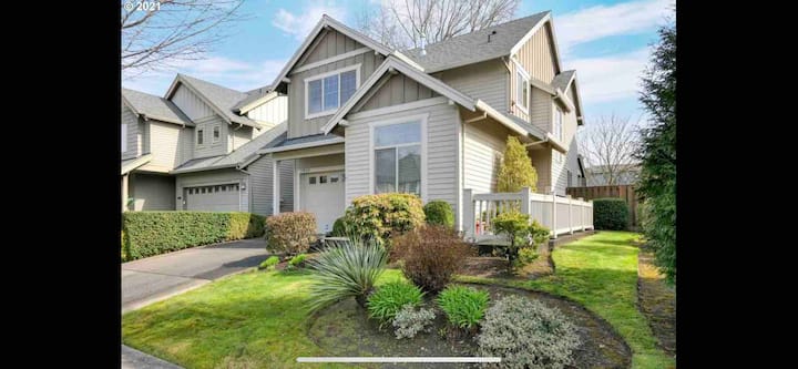 Clean, Cozy And Warm House - Beaverton, OR
