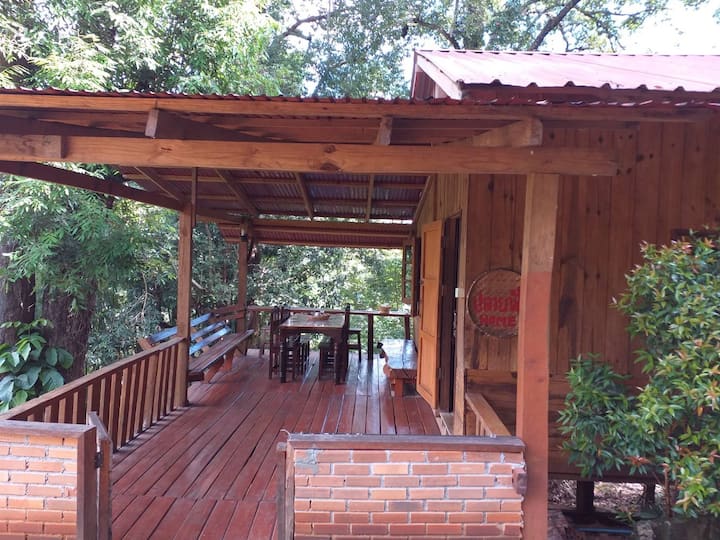 อินทนนท์ คีรีมายา แม่กลางหลวง - Mae Chaem District