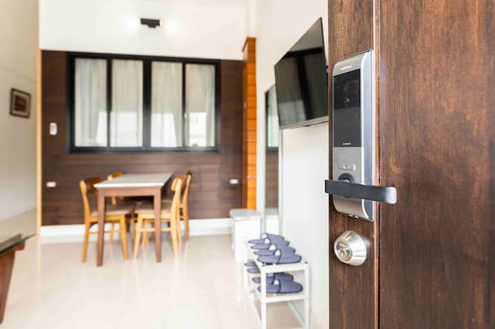 Tk101 Comfy 2bedrooms Near Bts Ari, 24hrs Check-in - Bangkok