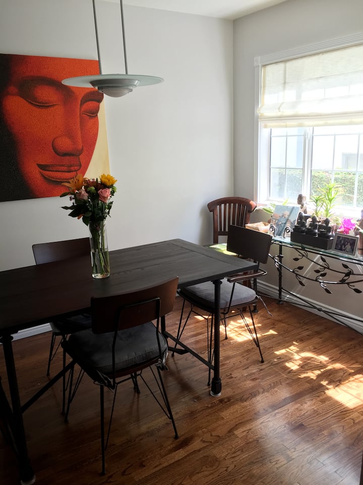 Santa Monica Condo W/large Deck Next To Metro - Santa Monica, CA