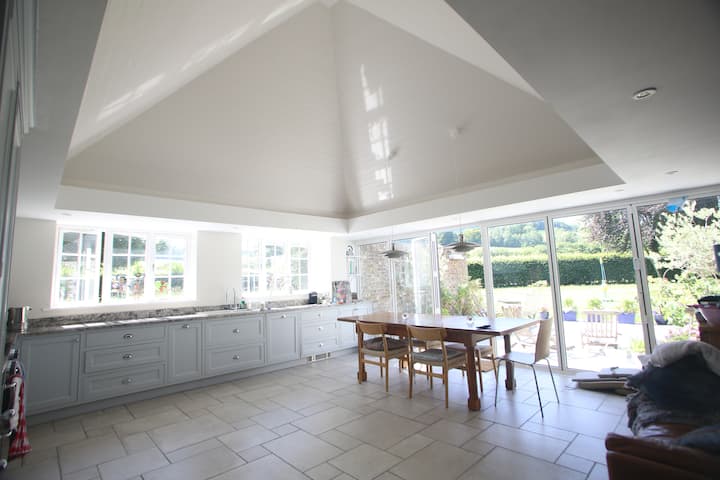 1700’s Hunting Lodge Goodwood Two Bdrm, Charlton - Chichester