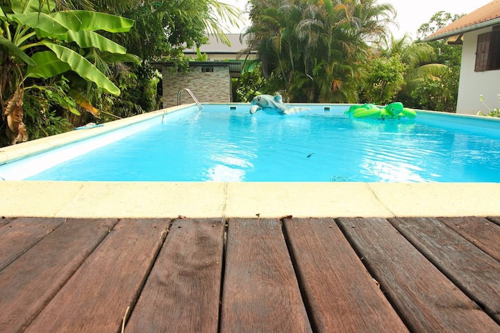 Studio, Accès à Une Terrasse Extérieure Et Piscine - Cayenne