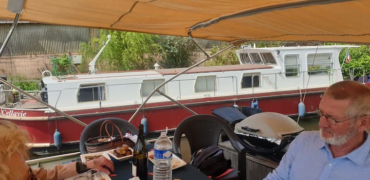 Terraced Barge On The River - Appoigny