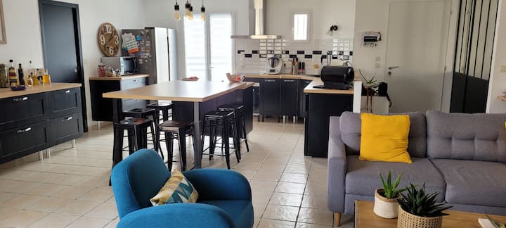 Charmante Maison Avec Jardin - Rochefort, France